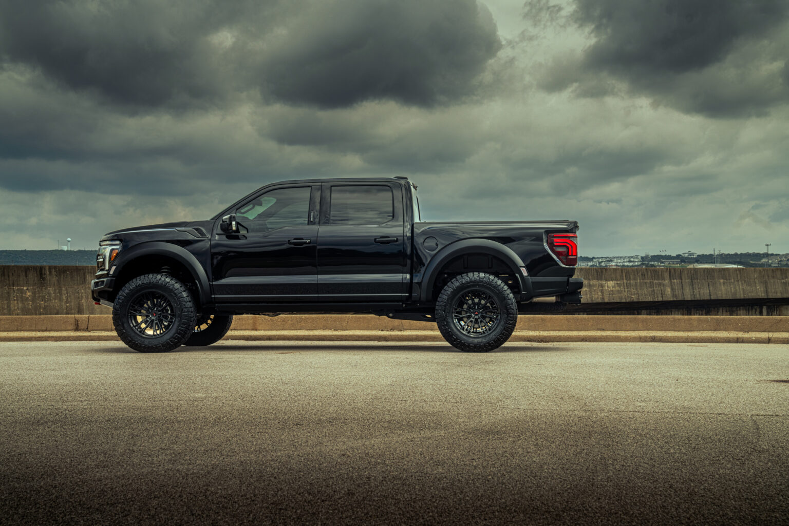 2024 Ford Raptor R – FTR11 OB – FERRADA WHEELS