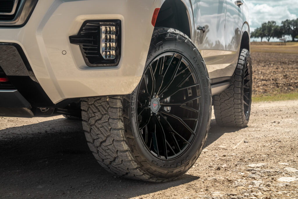 2024 GMC Yukon Denali – FTR9 OB – FERRADA WHEELS