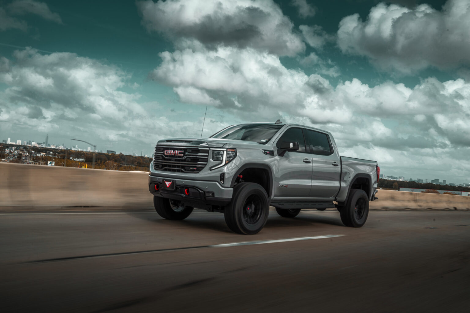 GMC Sierra AT4 – FTR9 NB – FERRADA WHEELS