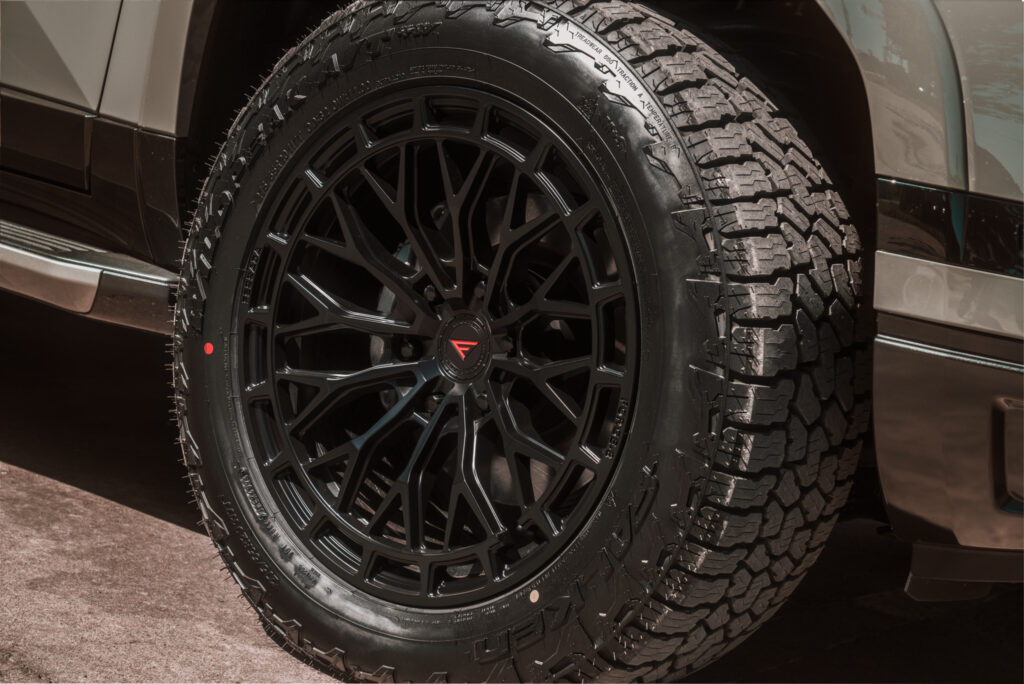 2025 Lexus GX550 – FTR12 NB – FERRADA WHEELS